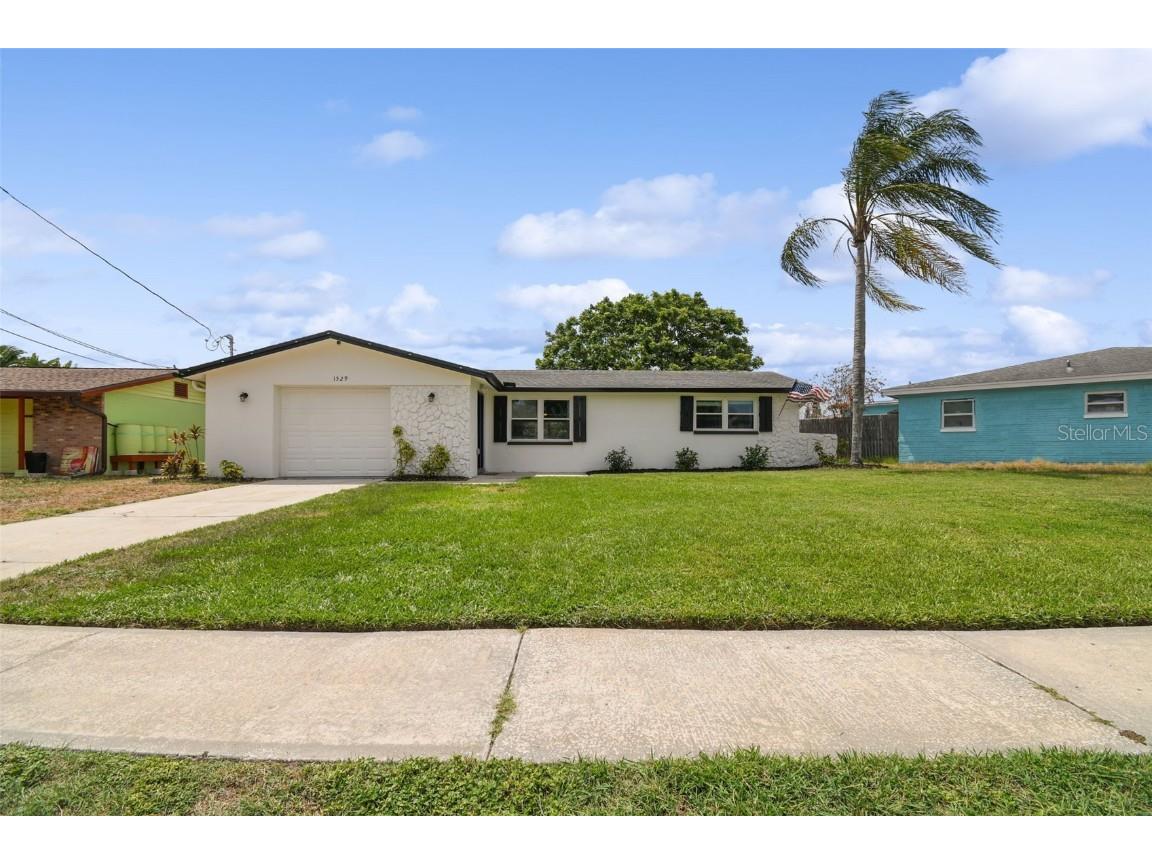 1529 Alameda Drive, Holiday, FL, 34690 | MLS: T3530013 | Edina Realty