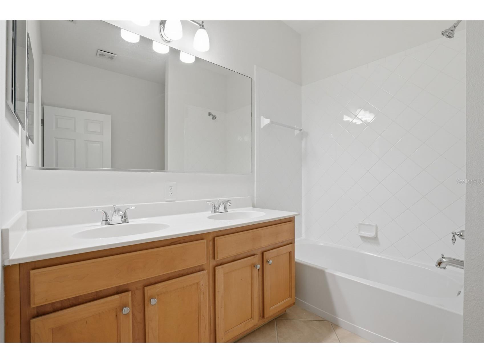 15692 Lemon Fish Drive, Lakewood Ranch, FL, 34202 | MLS: O6383188 ...
