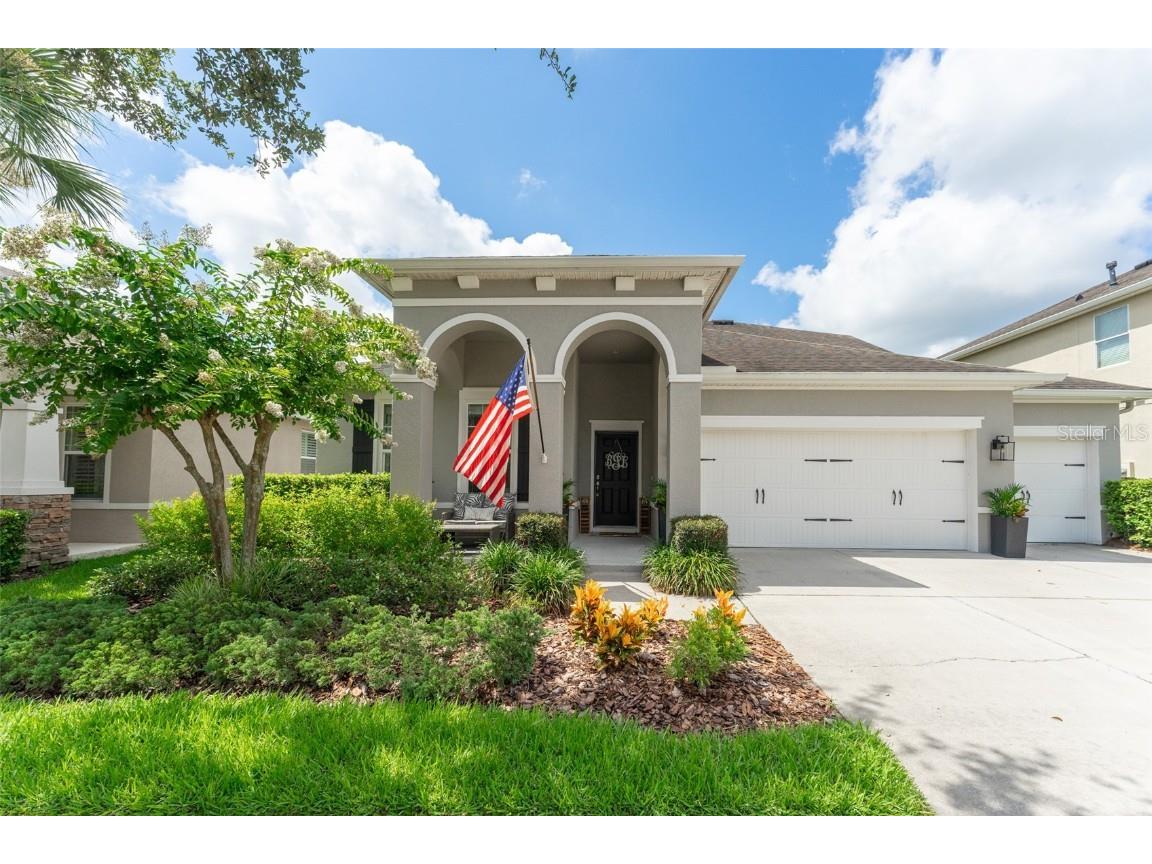 15705 Sunset Run Lane, Lithia, FL, 33547 | MLS: T3533253 | Edina Realty