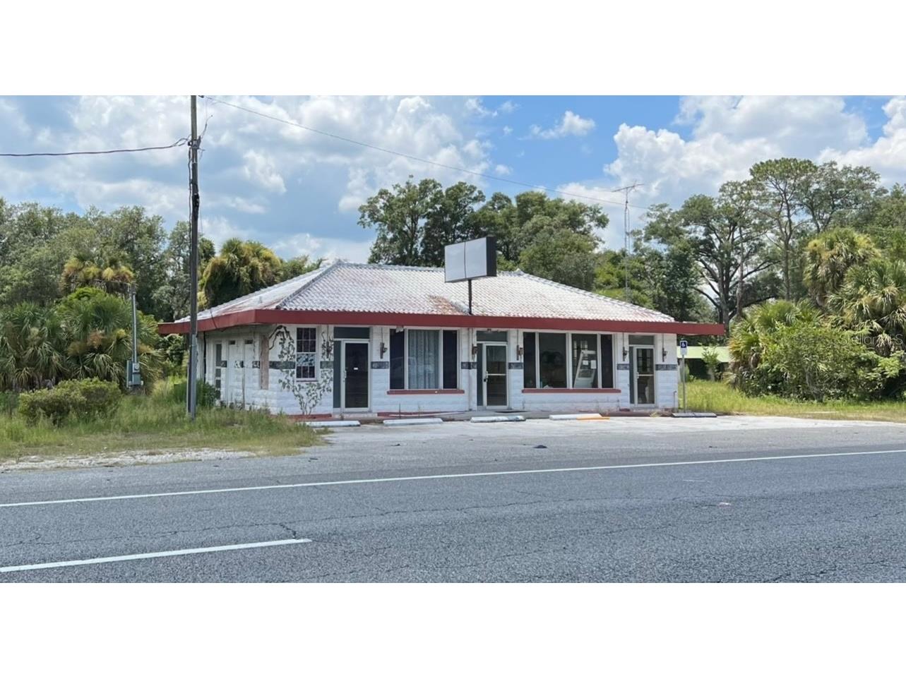 15848 NW Highway 19, Chiefland, FL, 32626 | MLS: W7856645 | Edina Realty