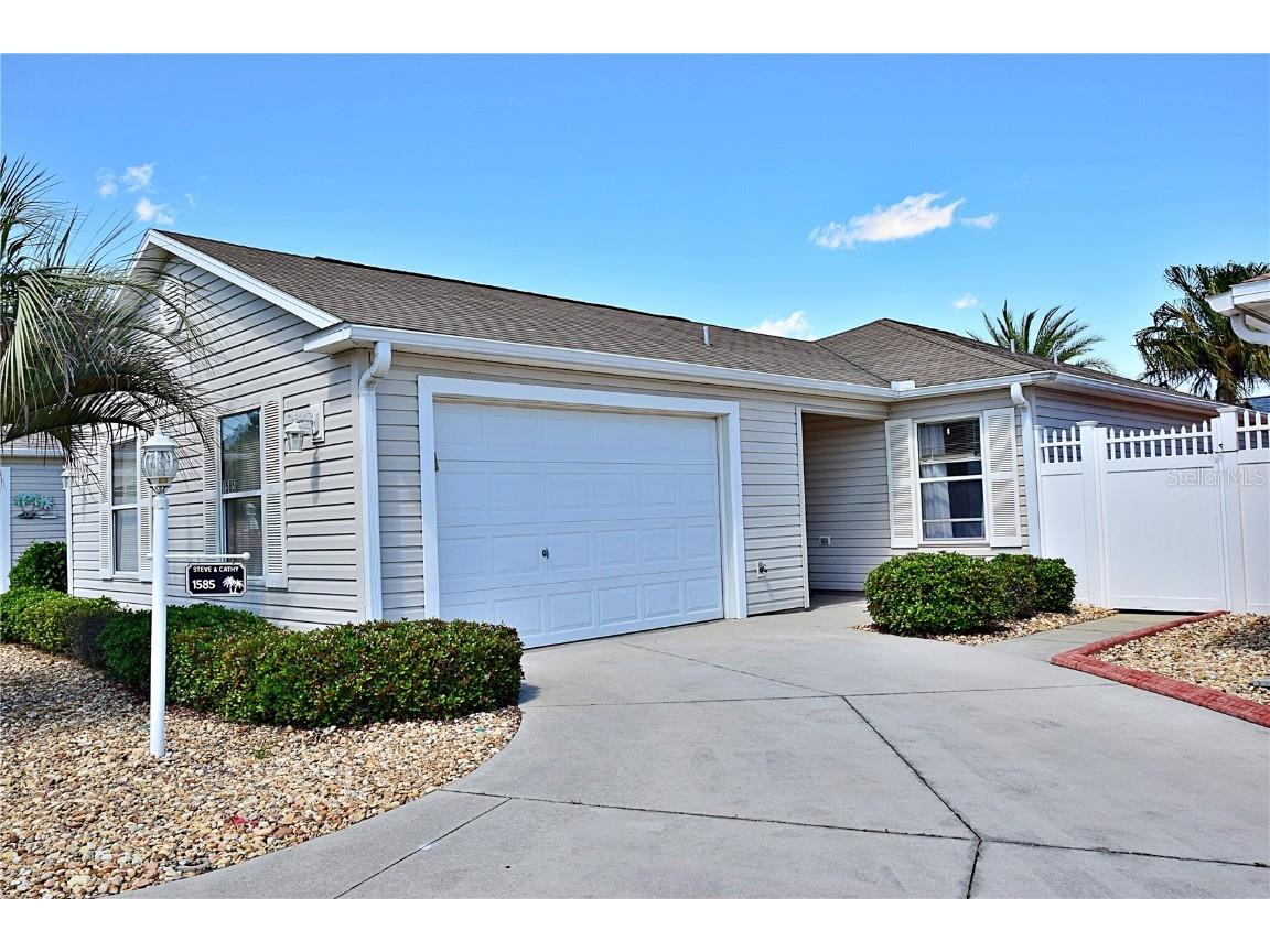 1585 Double Palm Place, The Villages, FL, 32162 | MLS: G5080231 | Edina ...