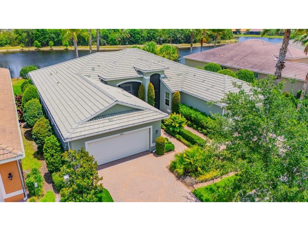 15857 Aurora Lake Circle, Wimauma, FL, 33598 | MLS: T3529394 | Edina Realty