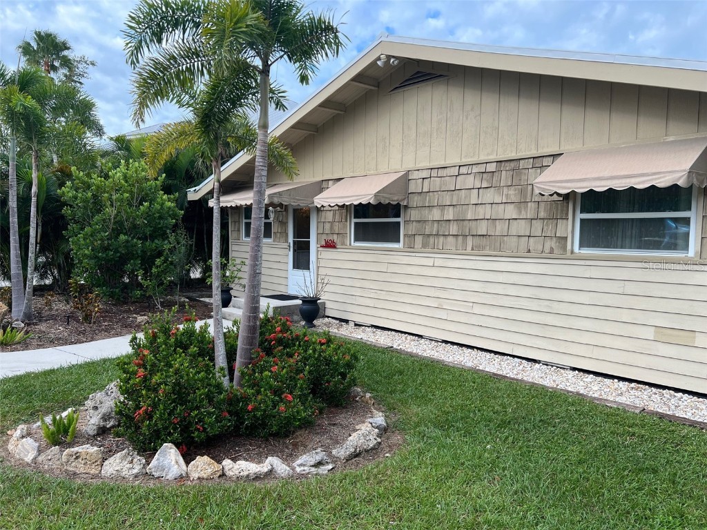 1626 New Point Comfort Road, Englewood, FL, 34223 | MLS: D6132730 ...