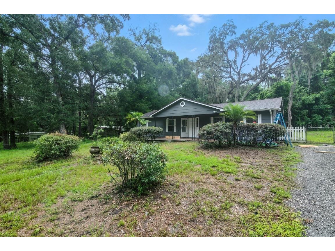 1626 Red Bird Lane, Apopka, FL, 32703 | MLS: O6330028 | Edina Realty