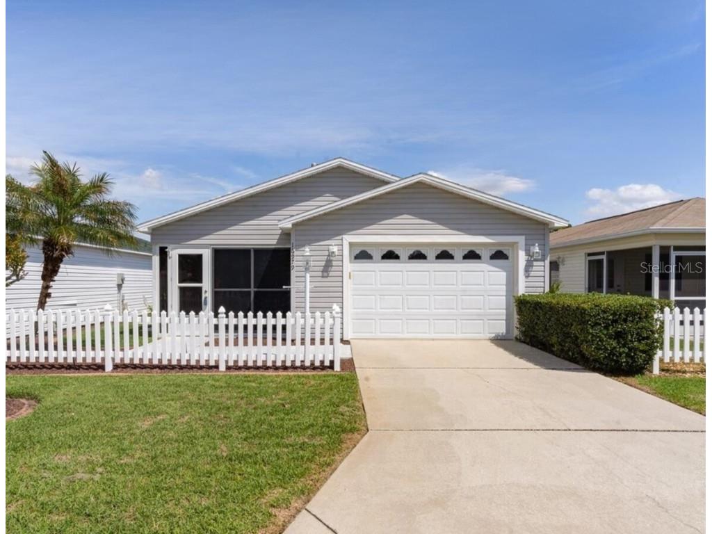 16979 SE 81st Charlesfort Avenue, The Villages, FL, 32162 | MLS ...