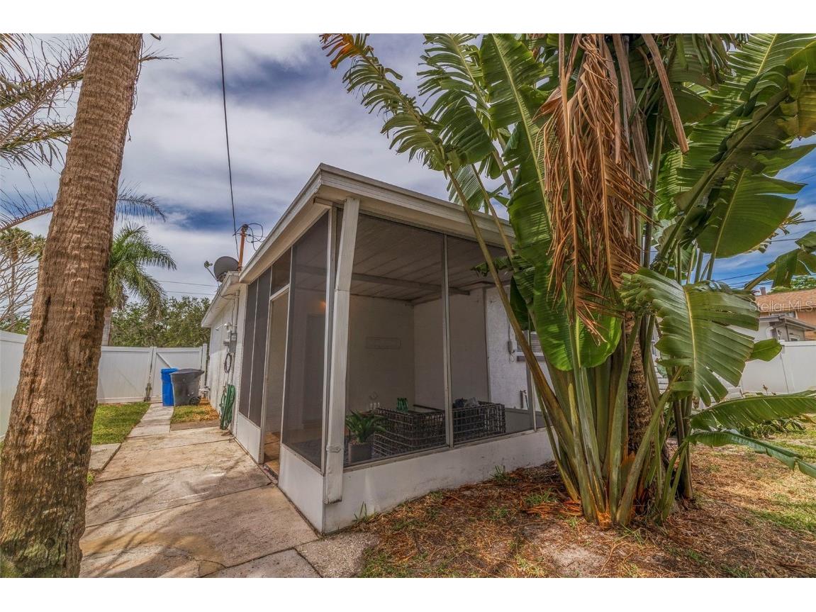 1702 Bayou Grande Boulevard NE, Saint Petersburg, FL, 33703 | MLS ...