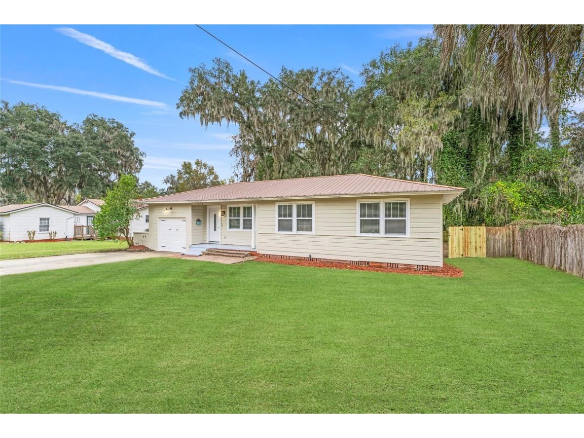172 SE Saint Margarets Street, Lake City, FL, 32025 | MLS: OM714901 ...