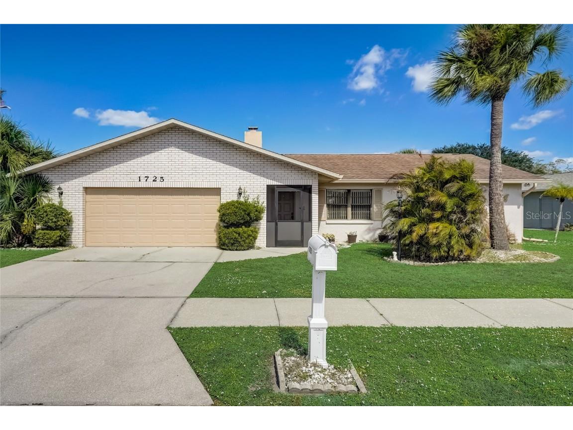 1725 Country Meadows Drive, Sarasota, FL, 34235 | MLS: A4619805 | Edina ...