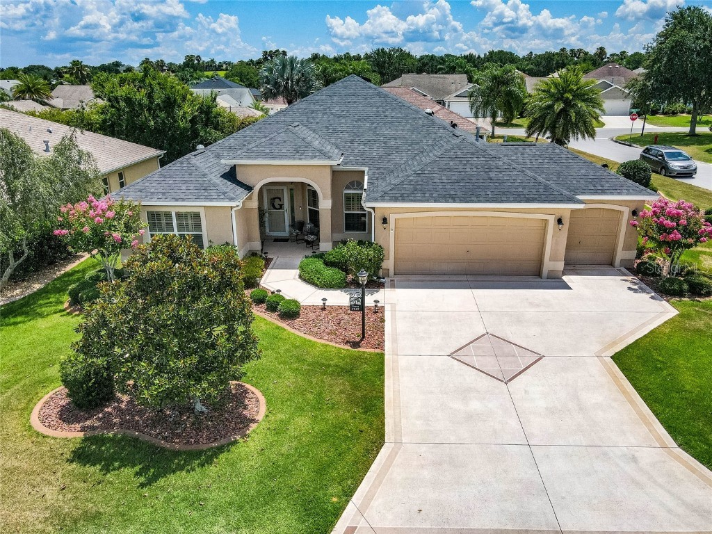 1747 Duffy Loop, The Villages, FL, 32162 | MLS: G5056535 | Edina Realty