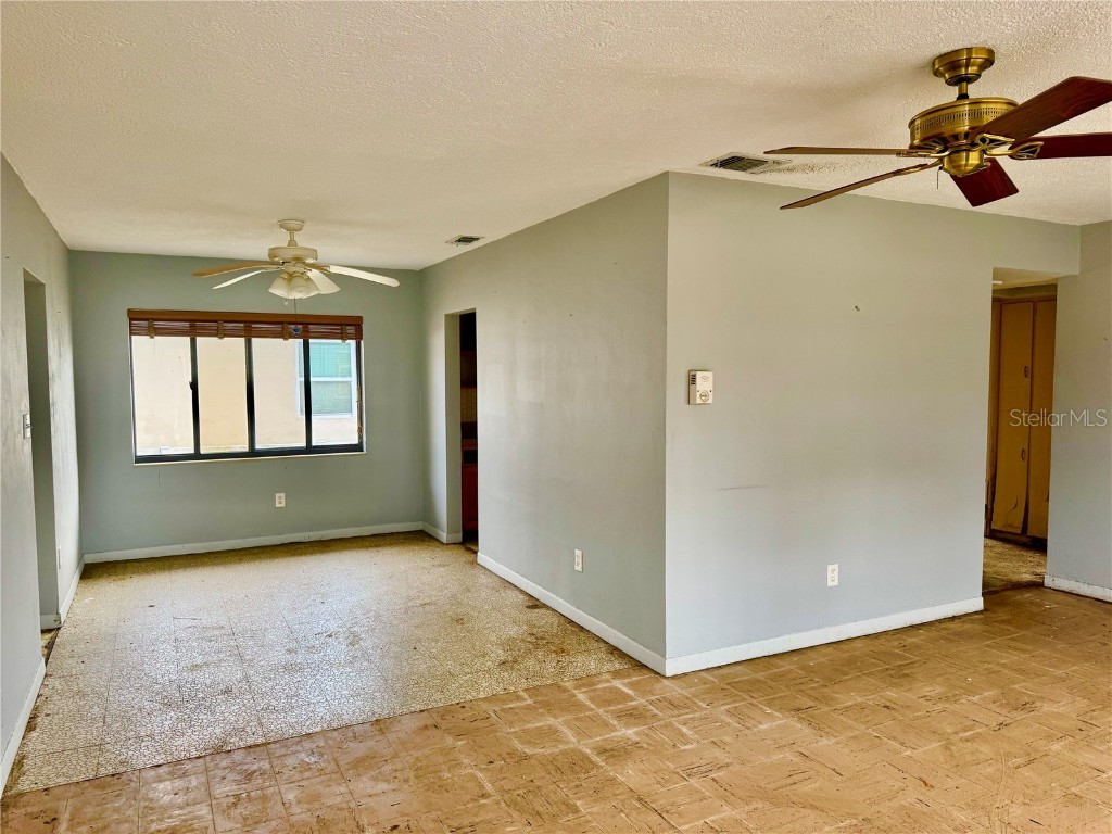 17595 1st Street E, Redington Shores, FL, 33708 | MLS: TB8430449 ...