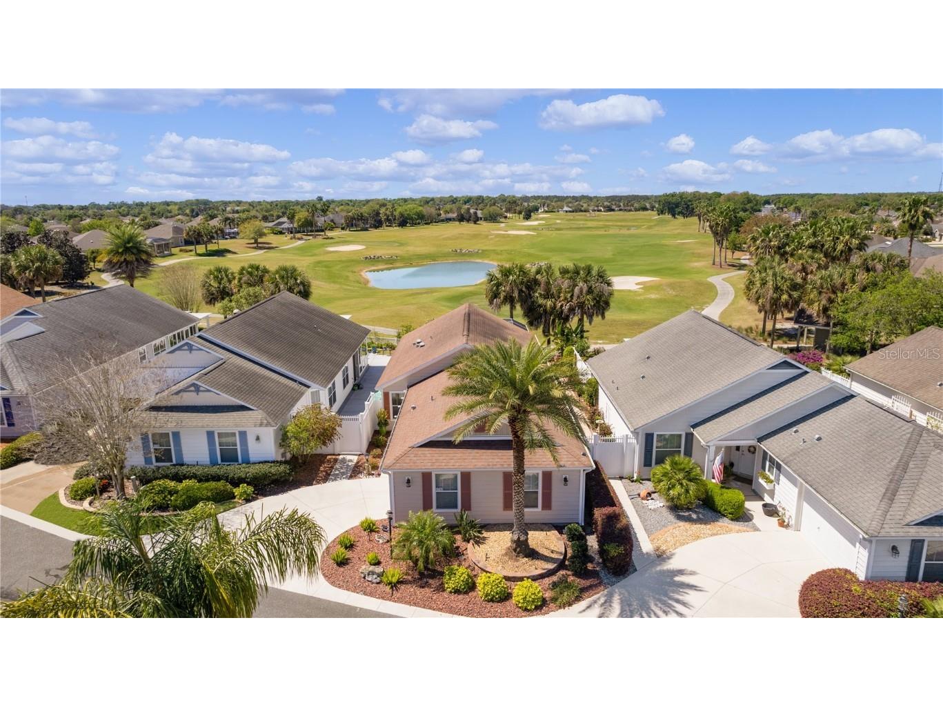 1762 Kingfisher Court, The Villages, FL, 32162 | MLS: G5079943 | Edina ...