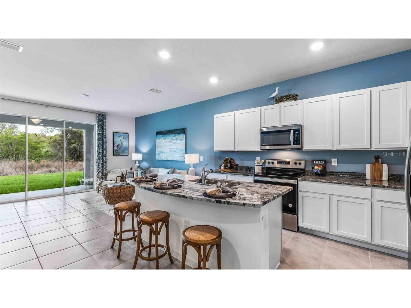17725 Crescent Moon Loop, Bradenton, FL, 34211 | MLS: T3459936 | Edina ...