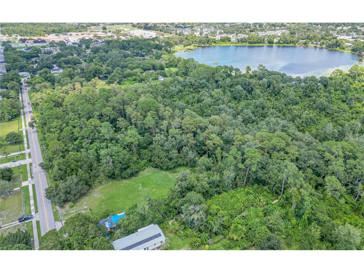 1809 Rouse Lake Road, Orlando, FL, 32817 | MLS: A4616946 | Edina Realty