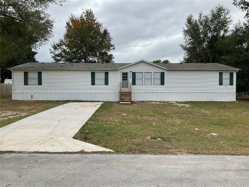 18384 SE 54th Street, Ocklawaha, FL, 32179 | MLS: OM669258 | Edina Realty