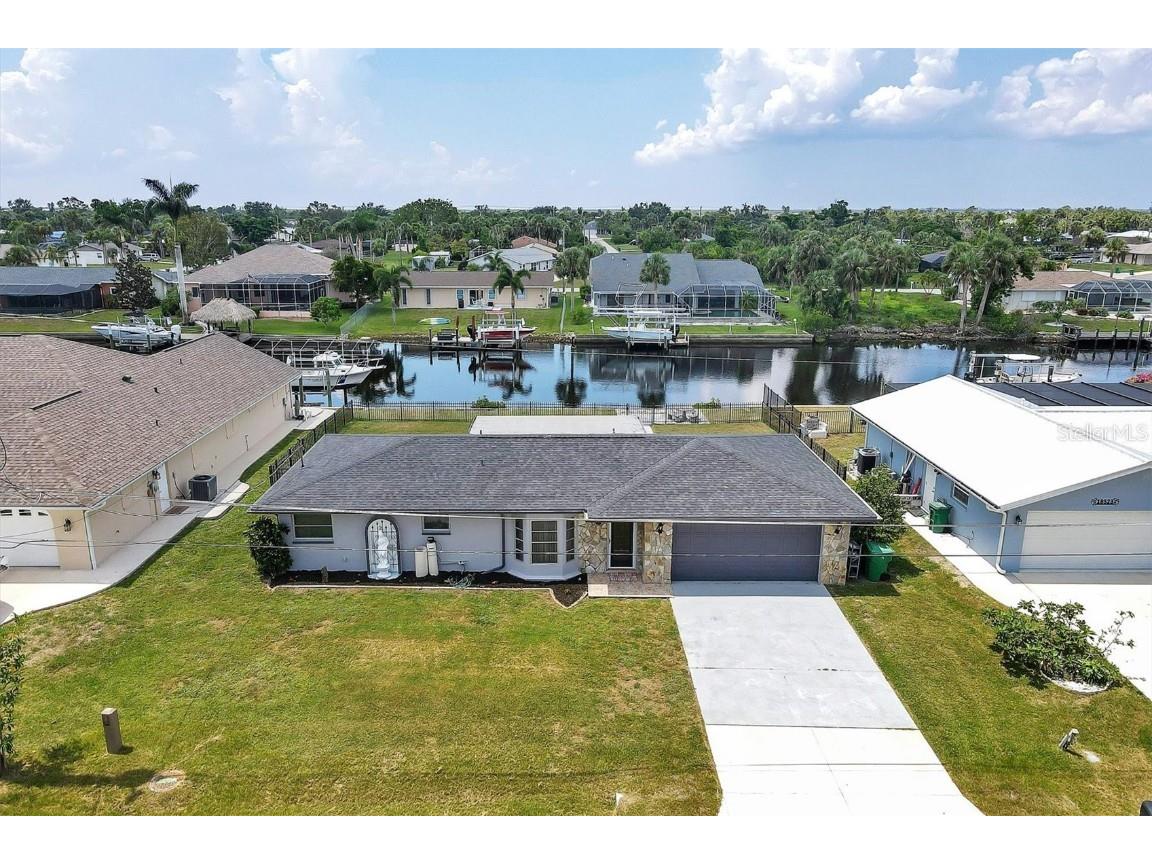 18531 Goodman Circle, Port Charlotte, FL, 33948 | MLS: C7477569 | Edina ...