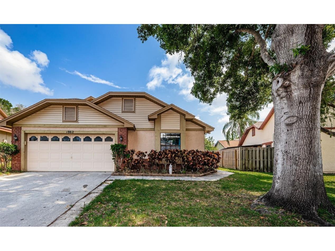 1862 Springwood Circle S, Clearwater, FL, 33763 | MLS: U8242399 | Edina ...