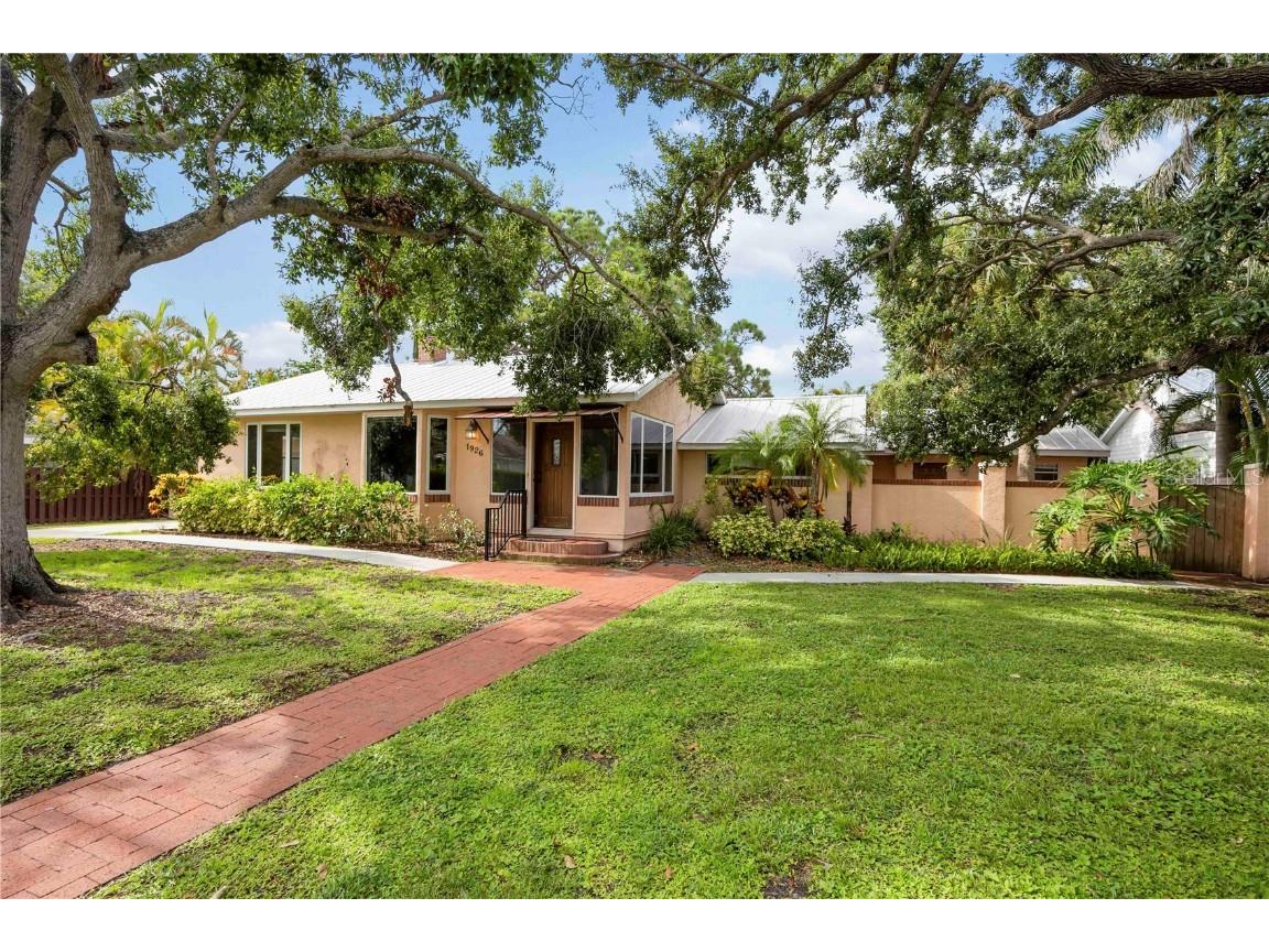 1926 Morris Street, Sarasota, FL, 34239 | MLS: A4659201 | Edina Realty