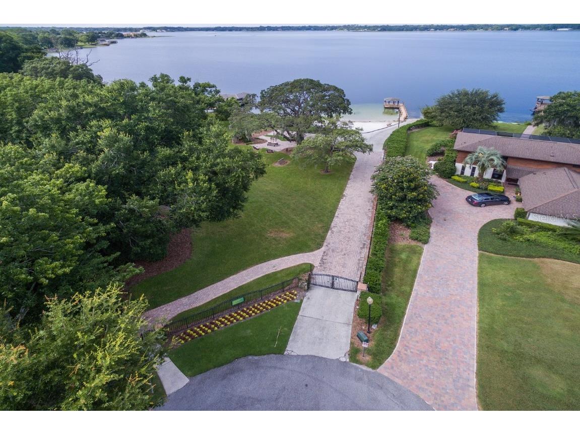 1930 Maple Leaf Drive, Windermere, FL, 34786 | MLS: O6189387 | Edina Realty