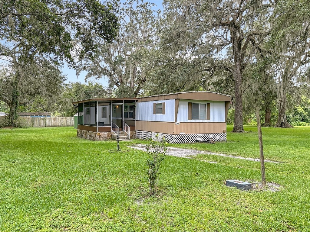 19962 Ruth Street, Brooksville, FL, 34601 | MLS: TB8410798 | Edina Realty