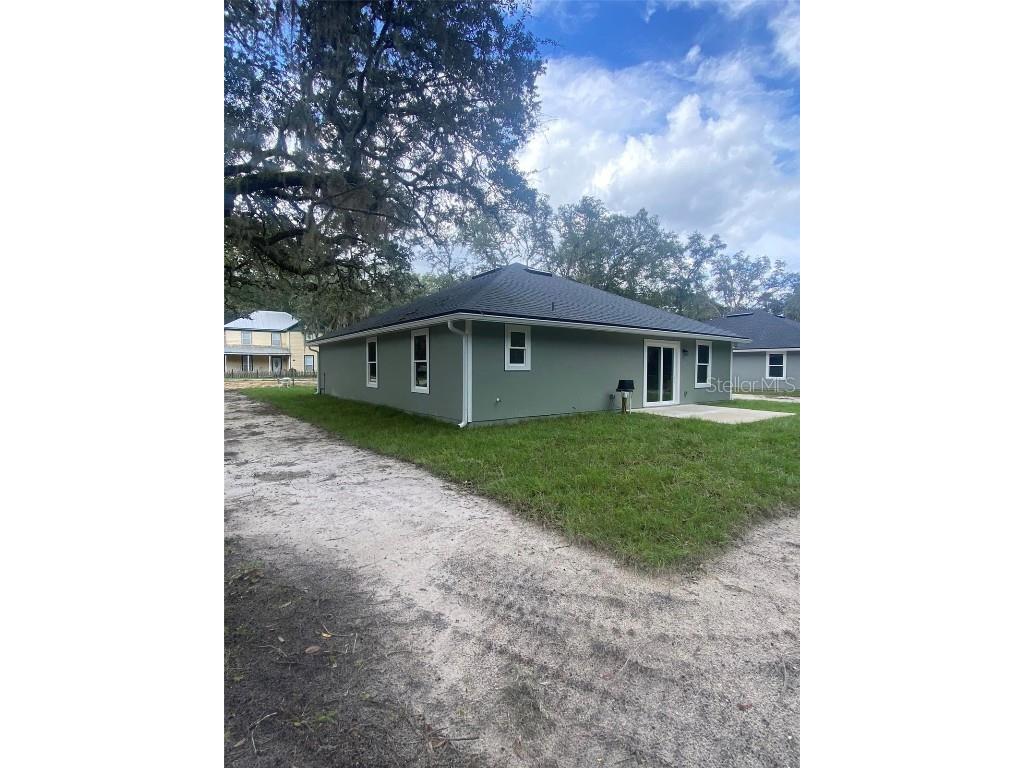 200 Coral Farms Road, Florahome, FL, 32140 | MLS: GC522624 | Edina Realty