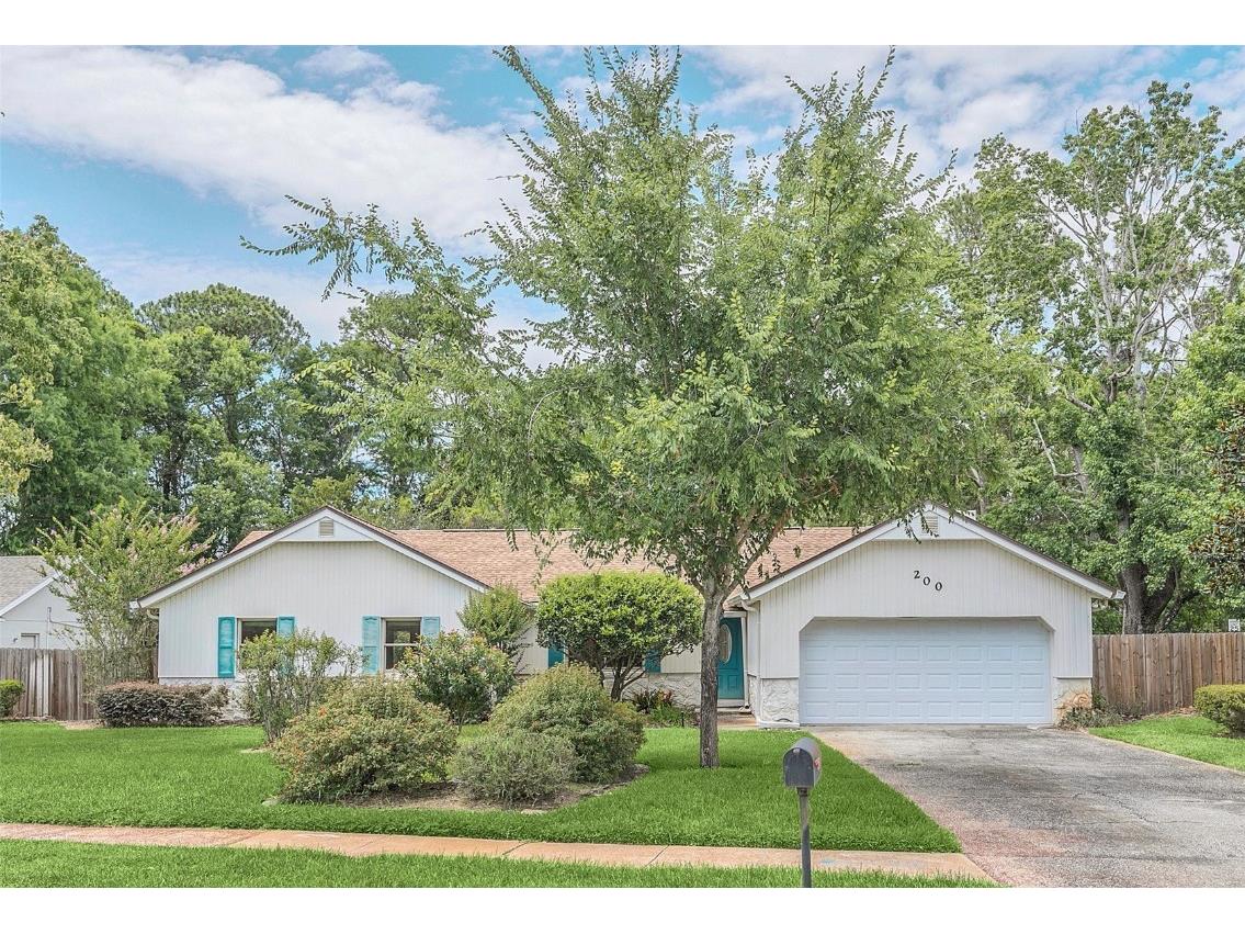 200 W Panama Road, Winter Springs, FL, 32708 | MLS: O6210131 | Edina Realty