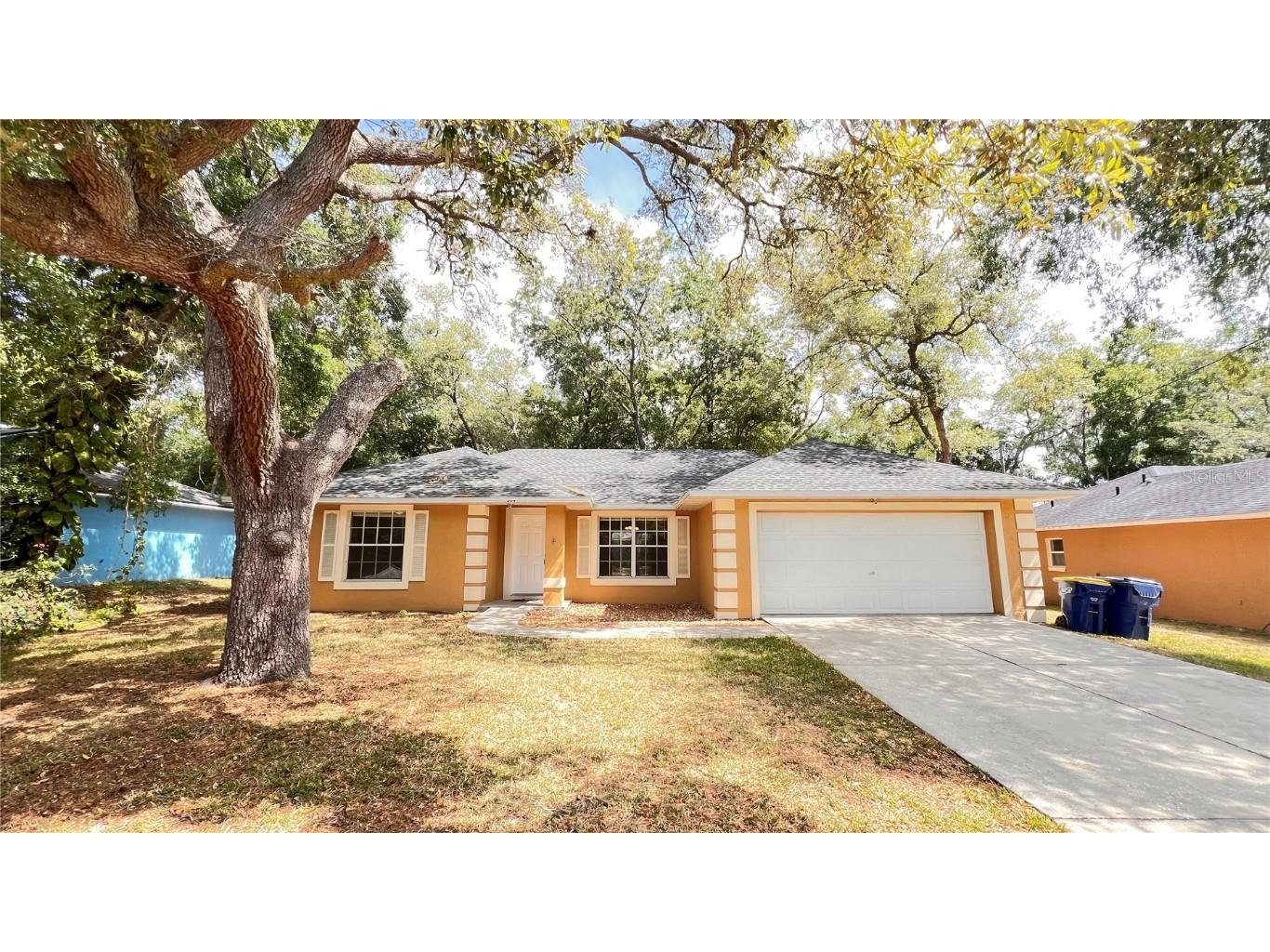 204 E Baker Street, Minneola, FL, 34715 | MLS: O6203520 | Edina Realty