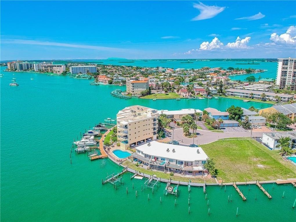 205 Dolphin Point #8, Clearwater Beach, FL, 33767 | MLS: U8141489 ...