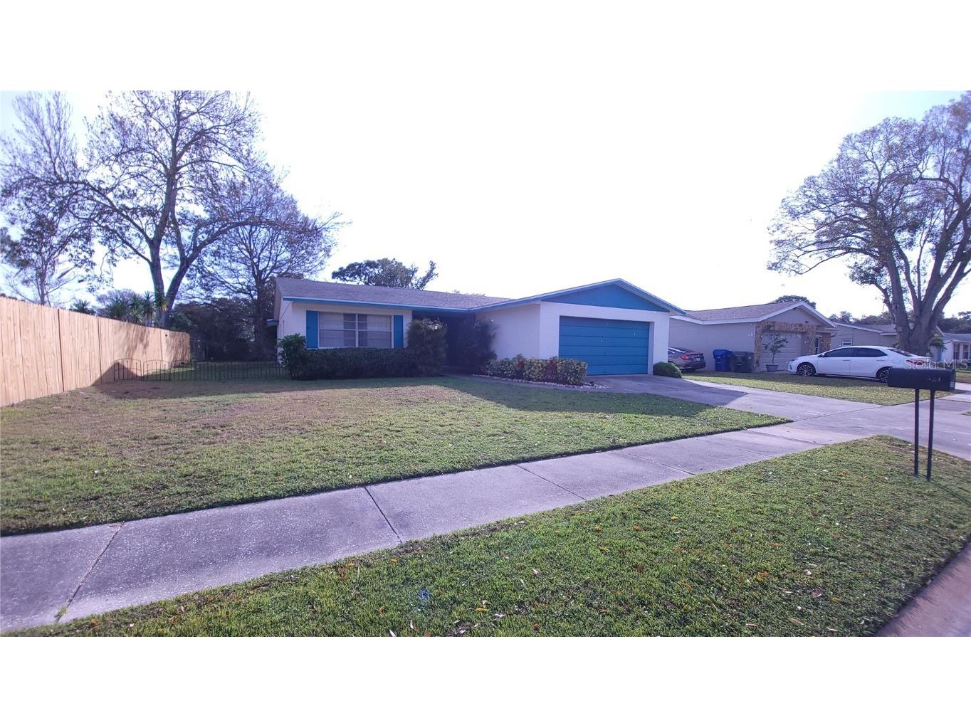 2069 59th Way N, Clearwater, FL, 33760 | MLS: T3428293 | Edina Realty