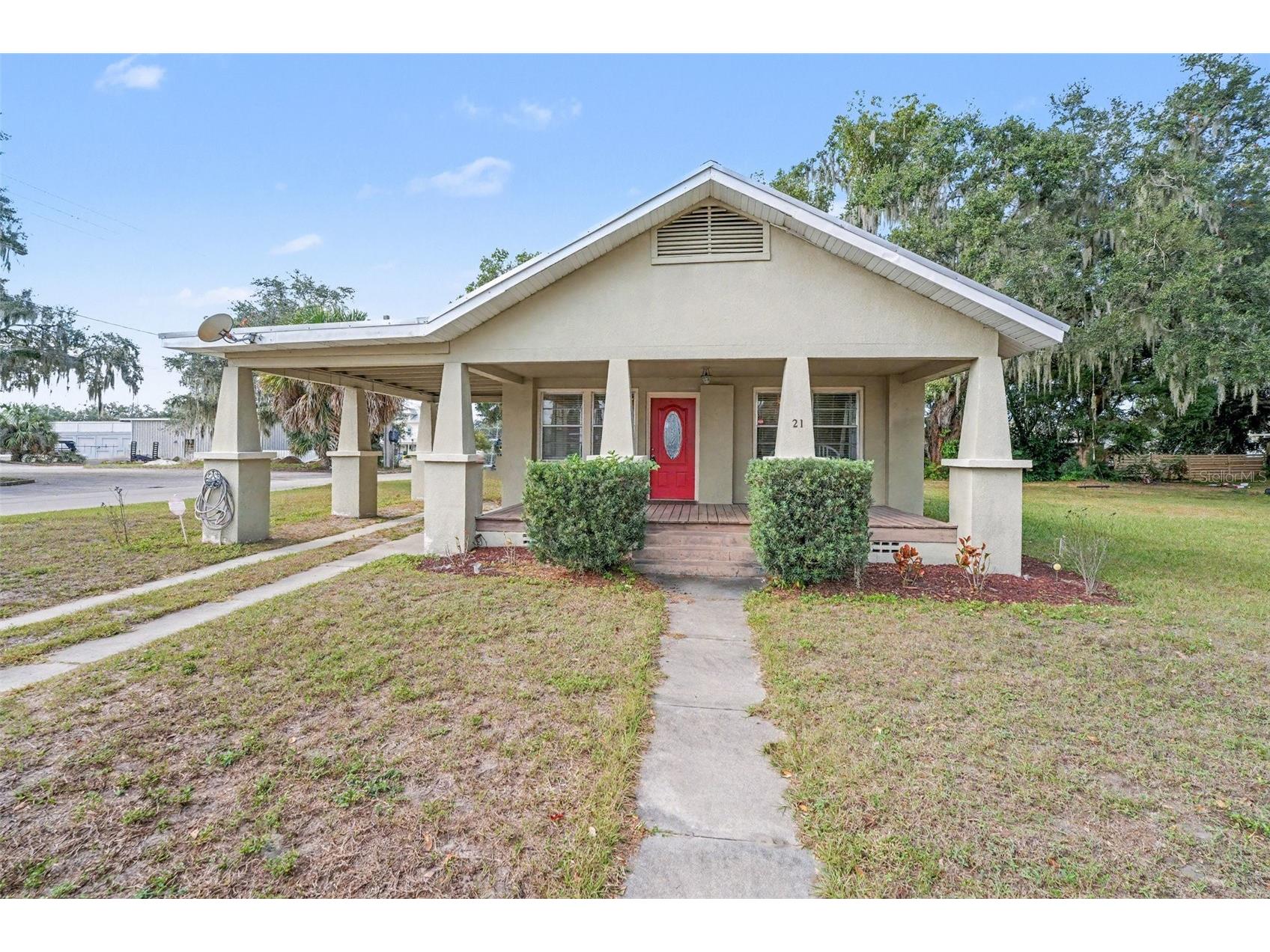 21 N French Avenue, Fort Meade, FL, 33841 | MLS: TB8455428 | Edina Realty