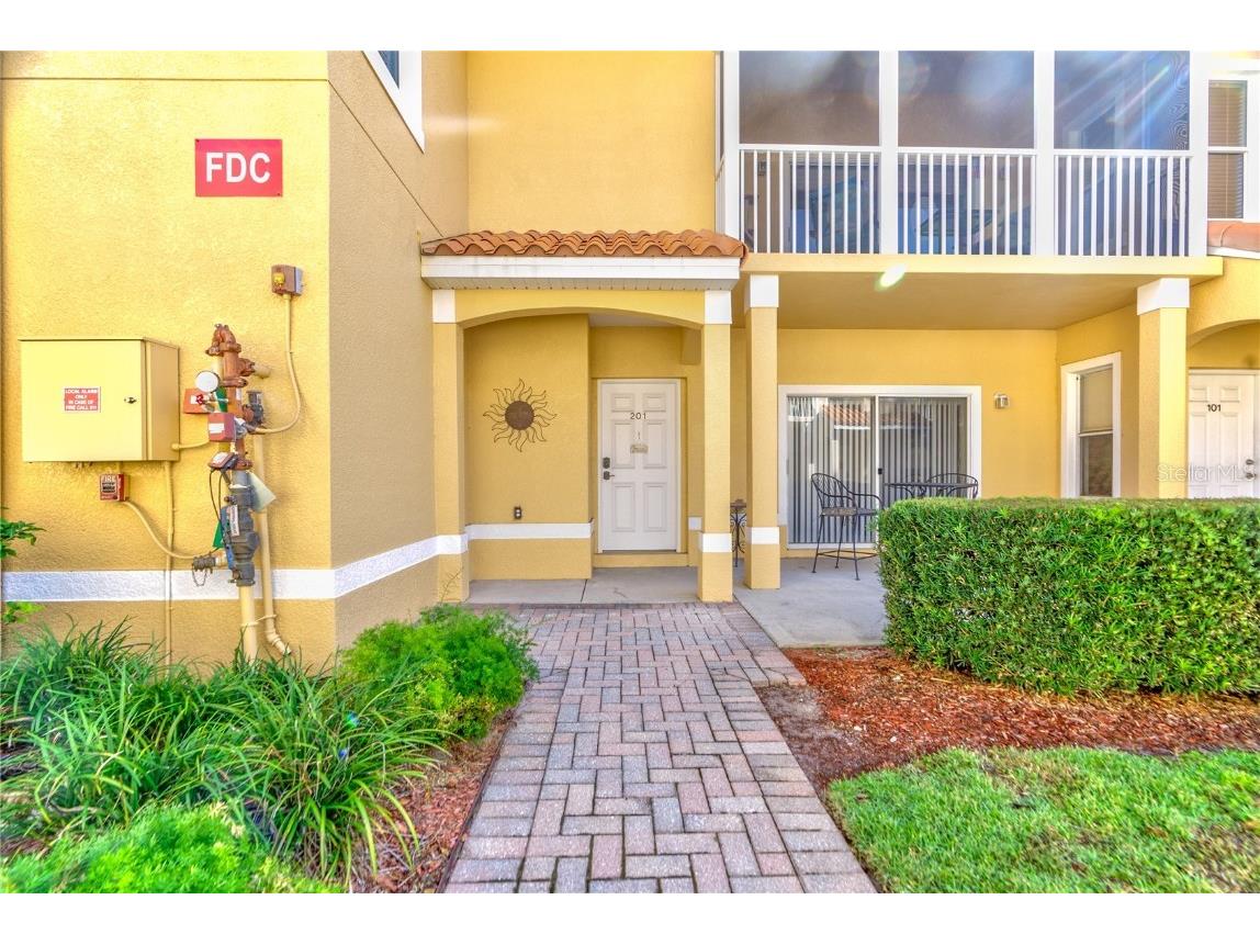 21032 Sunpoint Way #201, Lutz, FL, 33558 | MLS: W7859973 | Edina Realty