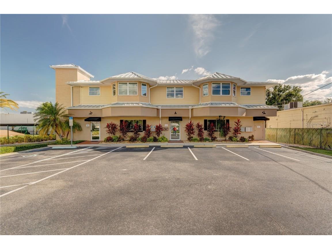 2105 Drew Street, Clearwater, FL, 33765 | MLS: U8147187 | Edina Realty