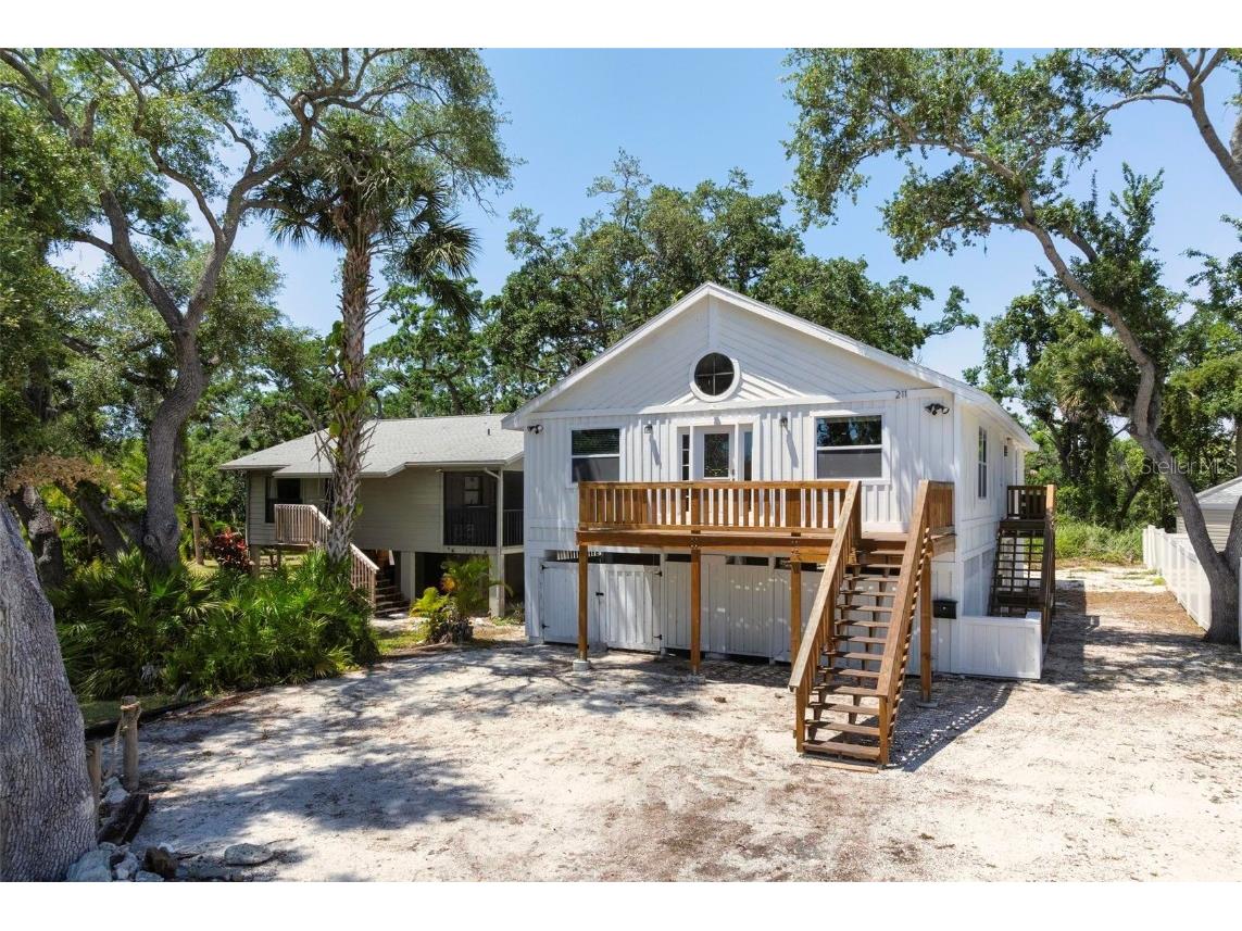 211 Mount Pleasant Road, Nokomis, FL, 34275 | MLS: A4609436 | Edina Realty