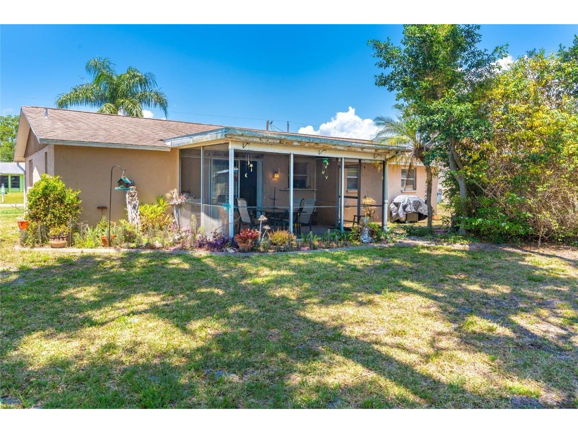 212 Hibiscus Street, Nokomis, FL, 34275 | MLS: A4608587 | Edina Realty