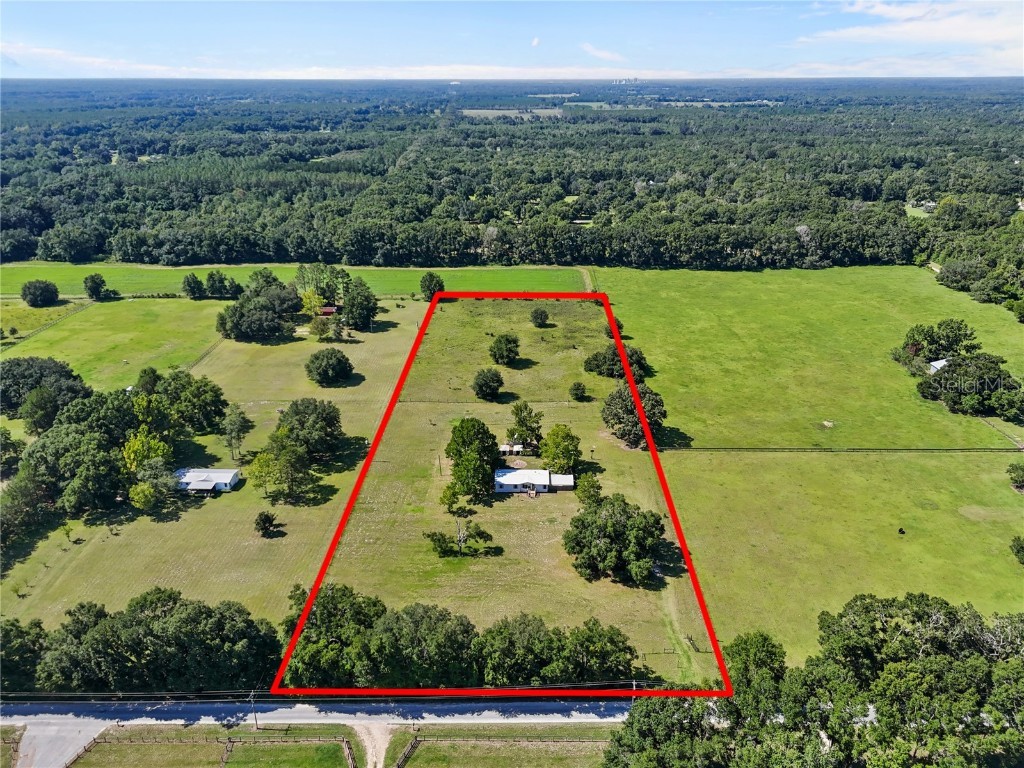 21203 NW 138th Avenue, High Springs, FL, 32643 | MLS: GC532652 | Edina ...