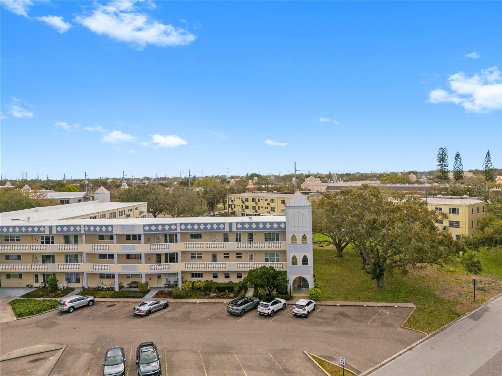 2221 Swedish Drive #55, Clearwater, FL, 33763 | MLS: TB8478138 | Edina ...