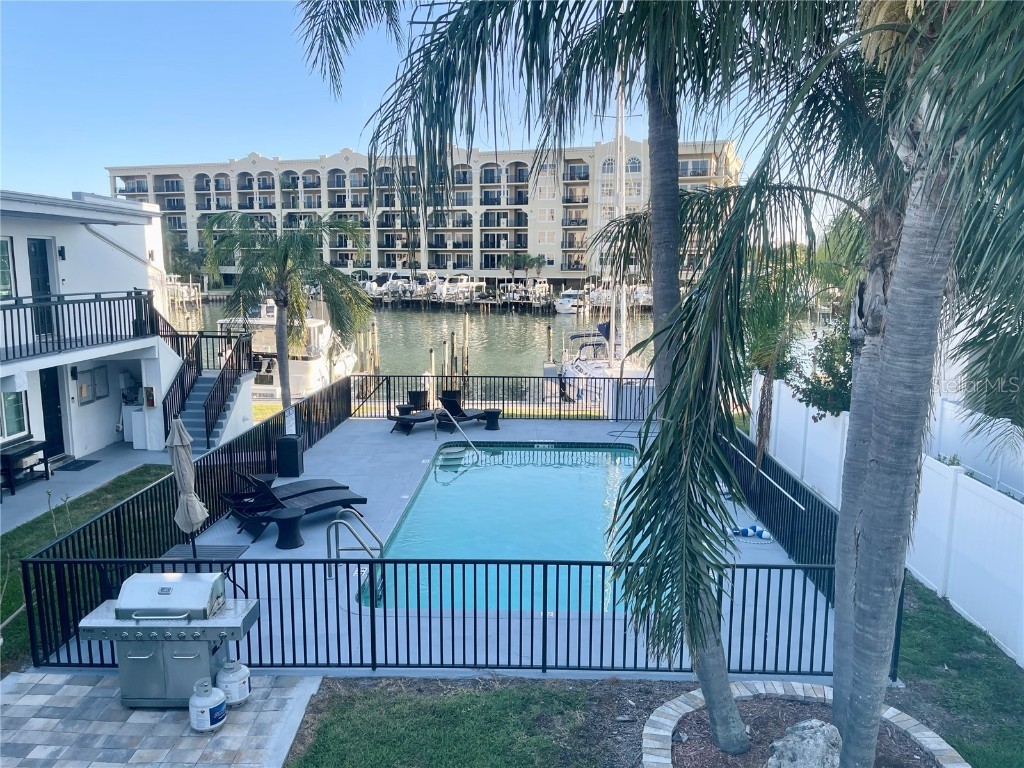 223 Dolphin Point #10, Clearwater Beach, FL, 33767 | MLS: U8246317 ...