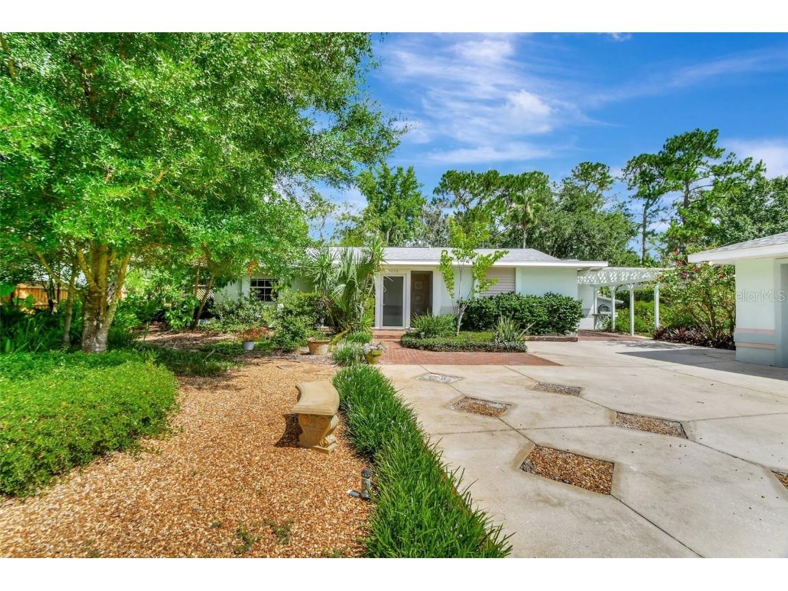 2250 River Ridge Road, Deland, FL, 32720 | MLS: V4937230 | Edina Realty