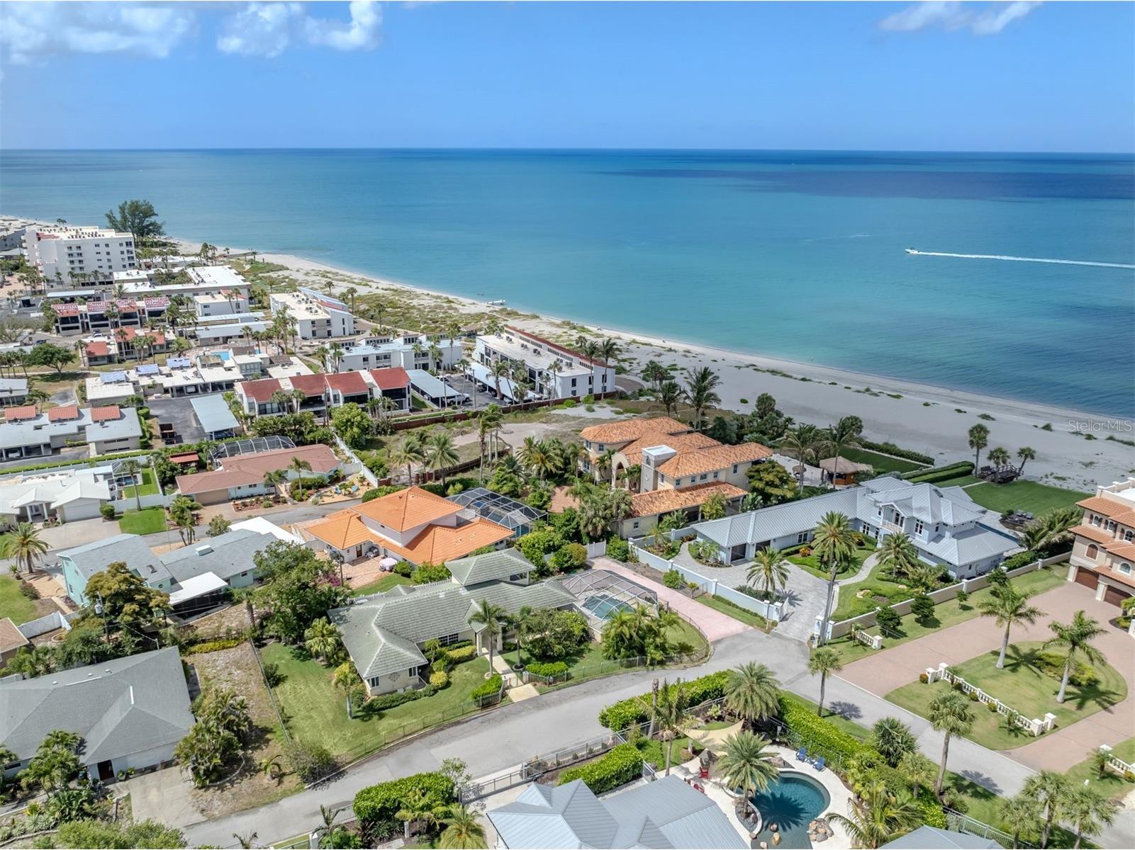 24 Gulf Manor Drive, Venice, FL, 34285 | MLS: N6144383 | Edina Realty