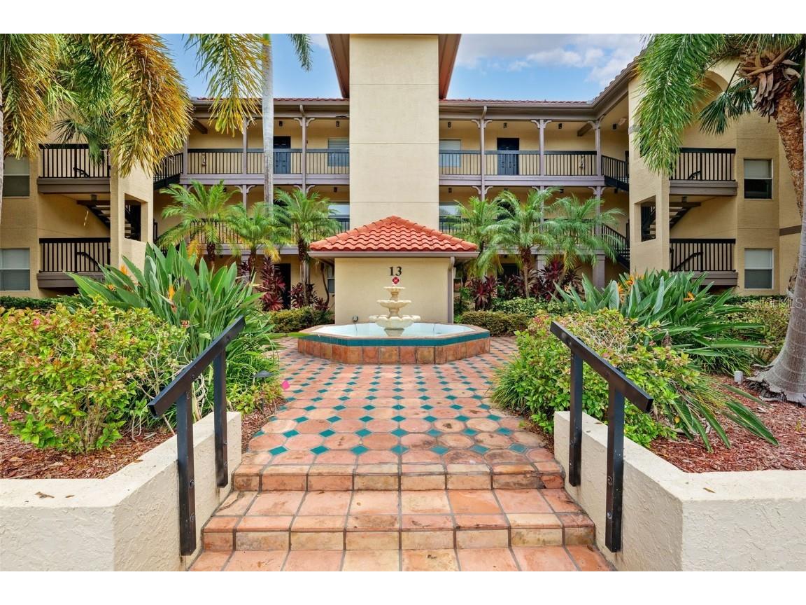 2400 Feather Sound Drive #1322, Clearwater, FL, 33762 | MLS: TB8430615 ...