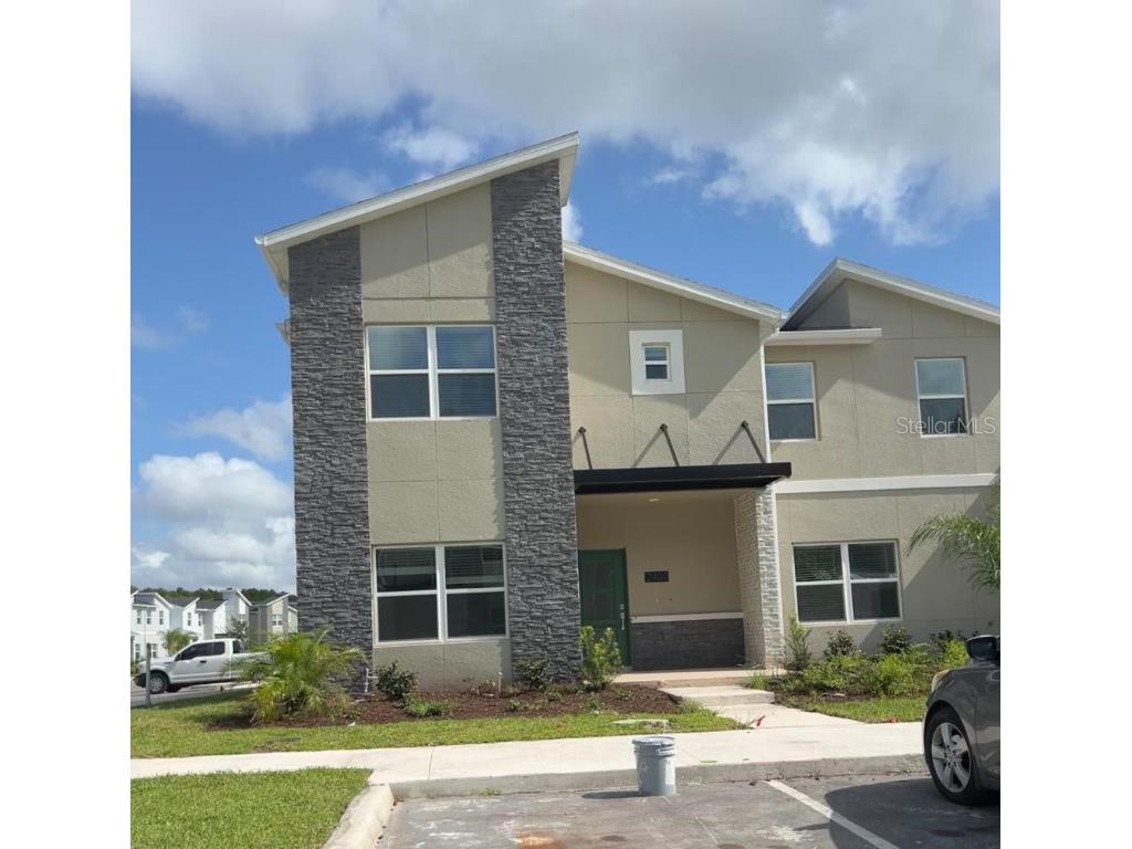 2400 Reading Trail, Kissimmee, FL, 34746 | MLS: J966972 | Edina Realty