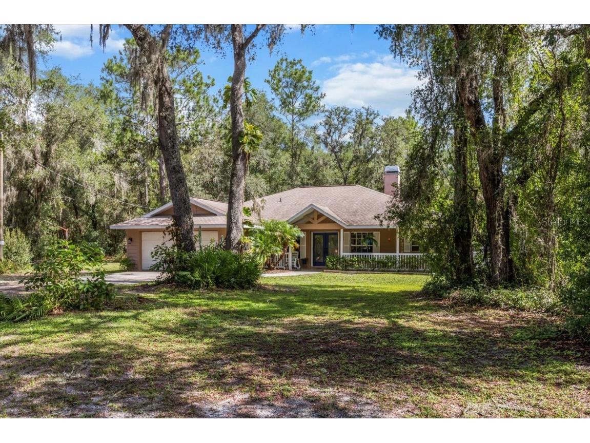 2426 W Sumter Avenue, Lake Panasoffkee, FL, 33538 | MLS: TB8406382 ...