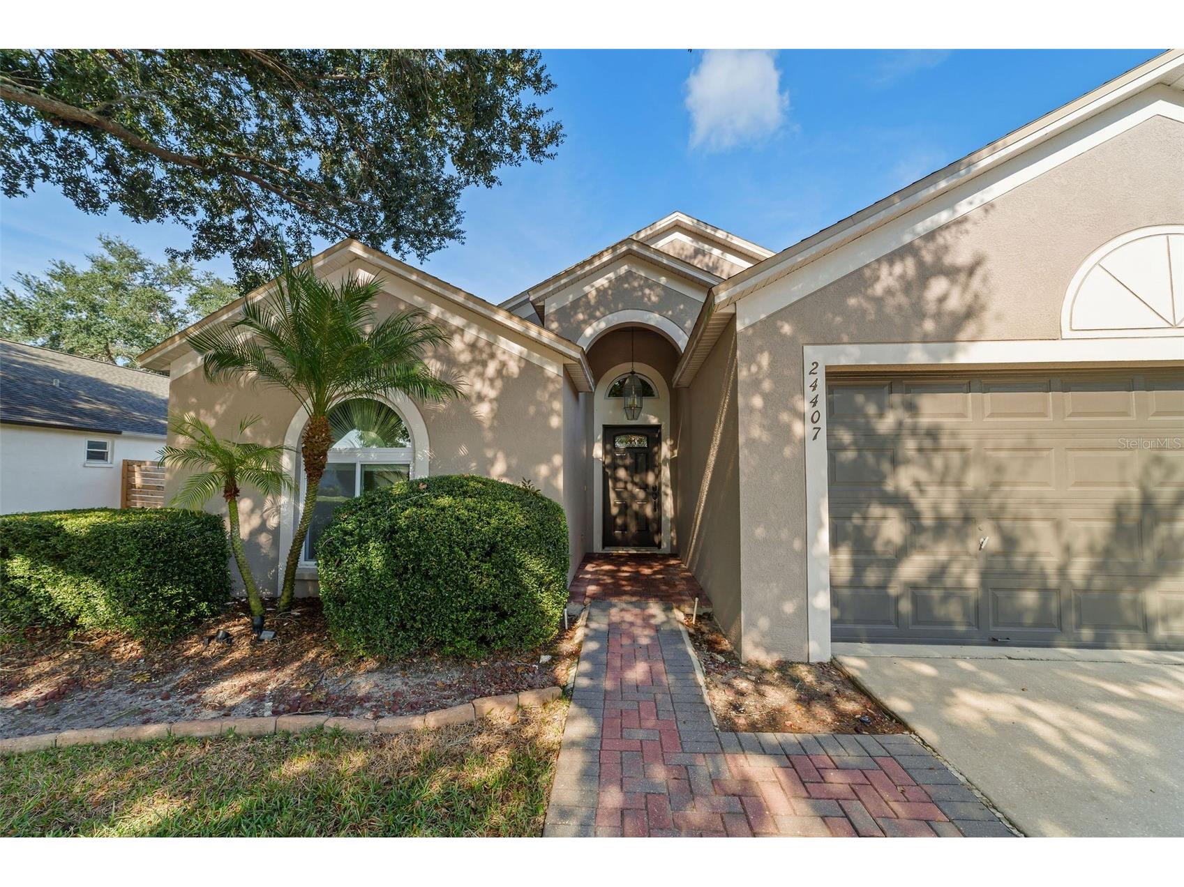 24407 Rolling View Court, Lutz, FL, 33559 | MLS: TB8446863 | Edina Realty