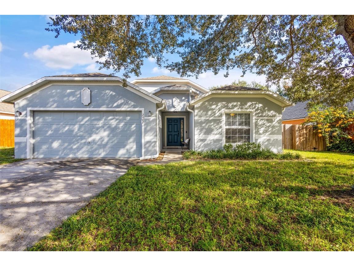 2462 Farringdon Drive, Tavares, FL, 32778 | MLS: O6148762 | Edina Realty