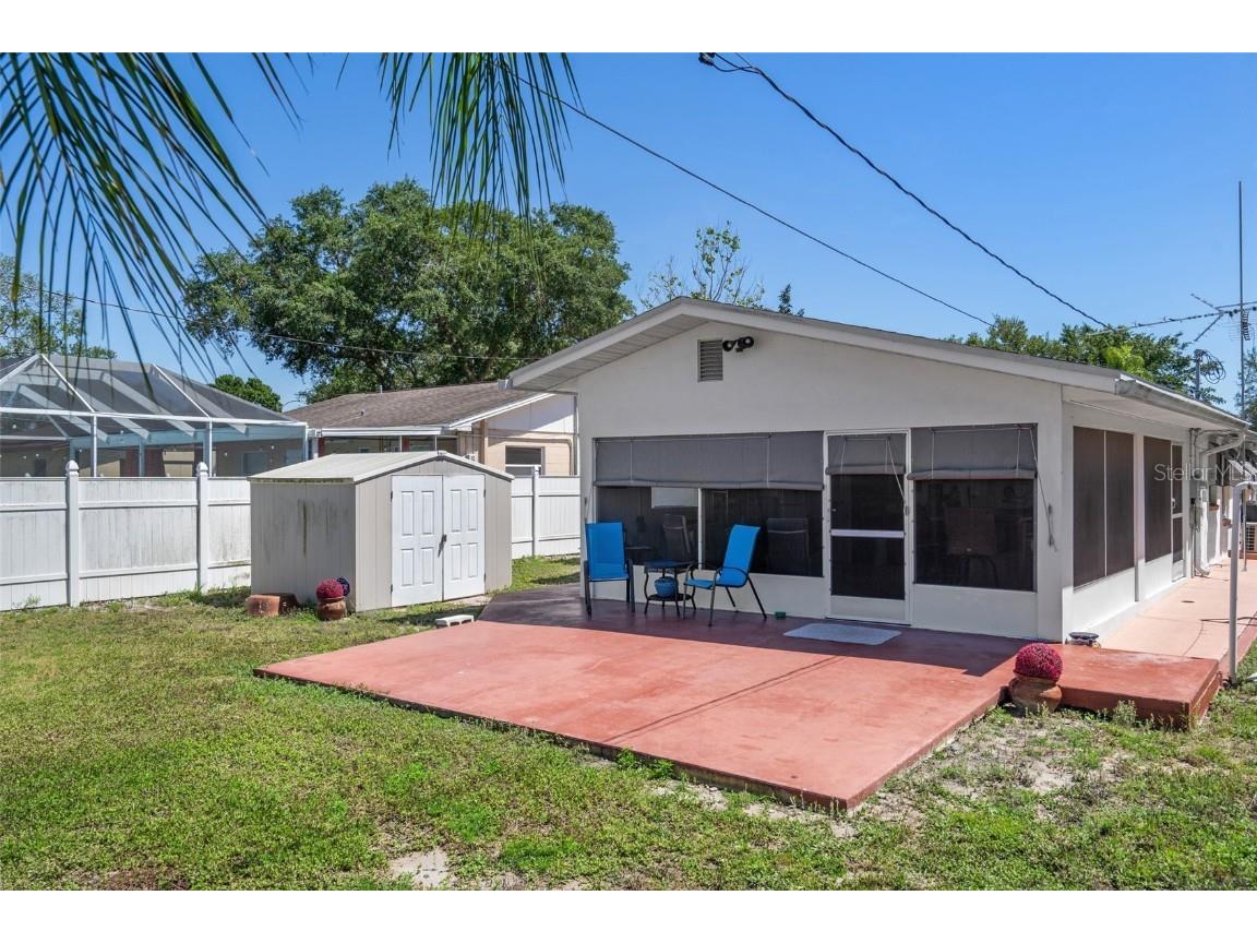 247 93rd Avenue N, Saint Petersburg, FL, 33702 | MLS: U8238033 | Edina ...