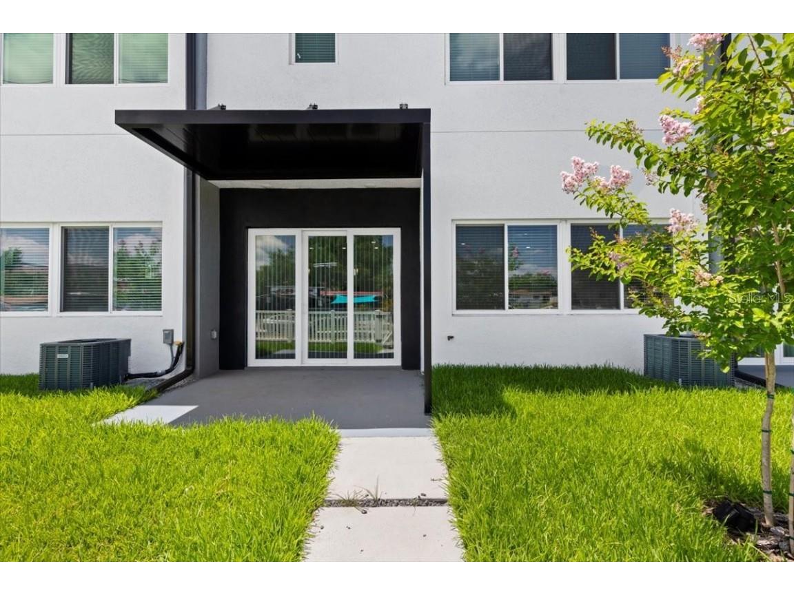 2608 W Columbus Drive #2, Tampa, FL, 33607 | MLS: TB8392764 | Edina Realty