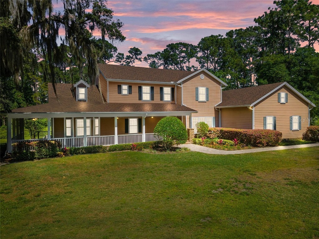 27012 Grand Oak Lane, Tavares, FL, 32778 | MLS: O6195376 | Edina Realty