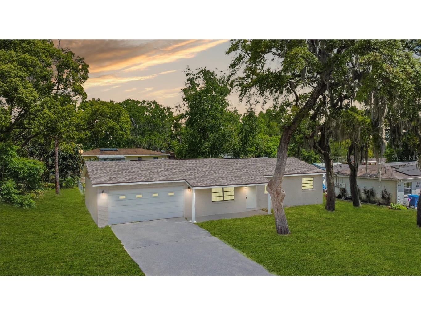 27111 Wakefield Drive, Brooksville, FL, 34602 | MLS: TB8373103 | Edina ...
