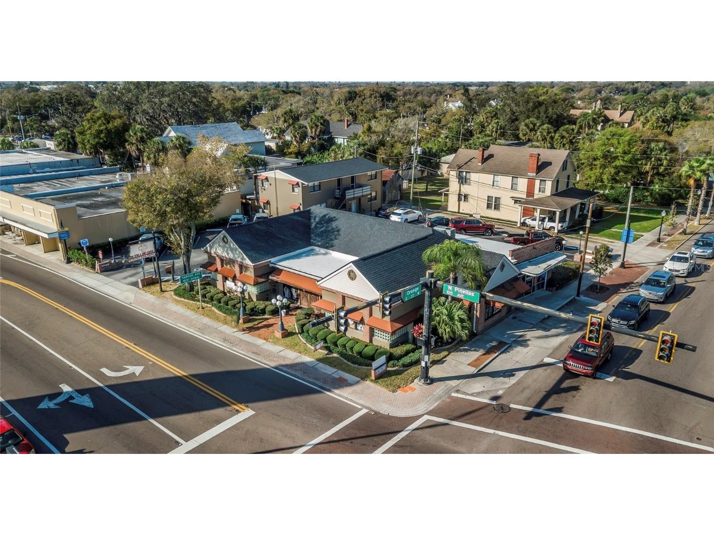 29 N Pinellas Avenue, Tarpon Springs, FL, 34689 | MLS: U8153604 | Edina ...