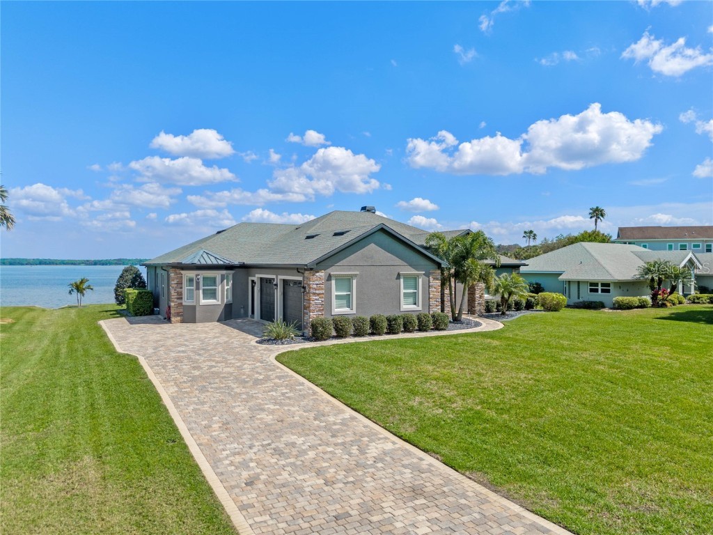 29008 Beauclaire Drive, Tavares, FL, 32778 | MLS: A4603638 | Edina Realty