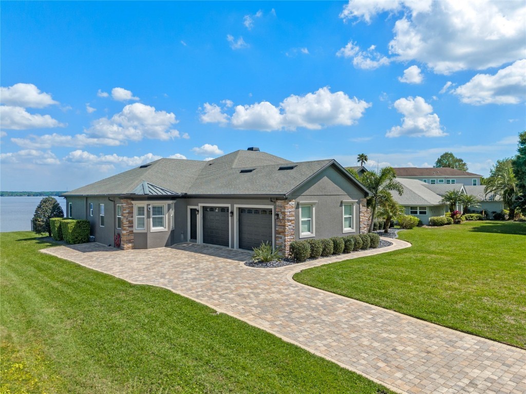 29008 Beauclaire Drive, Tavares, FL, 32778 | MLS: A4603638 | Edina Realty